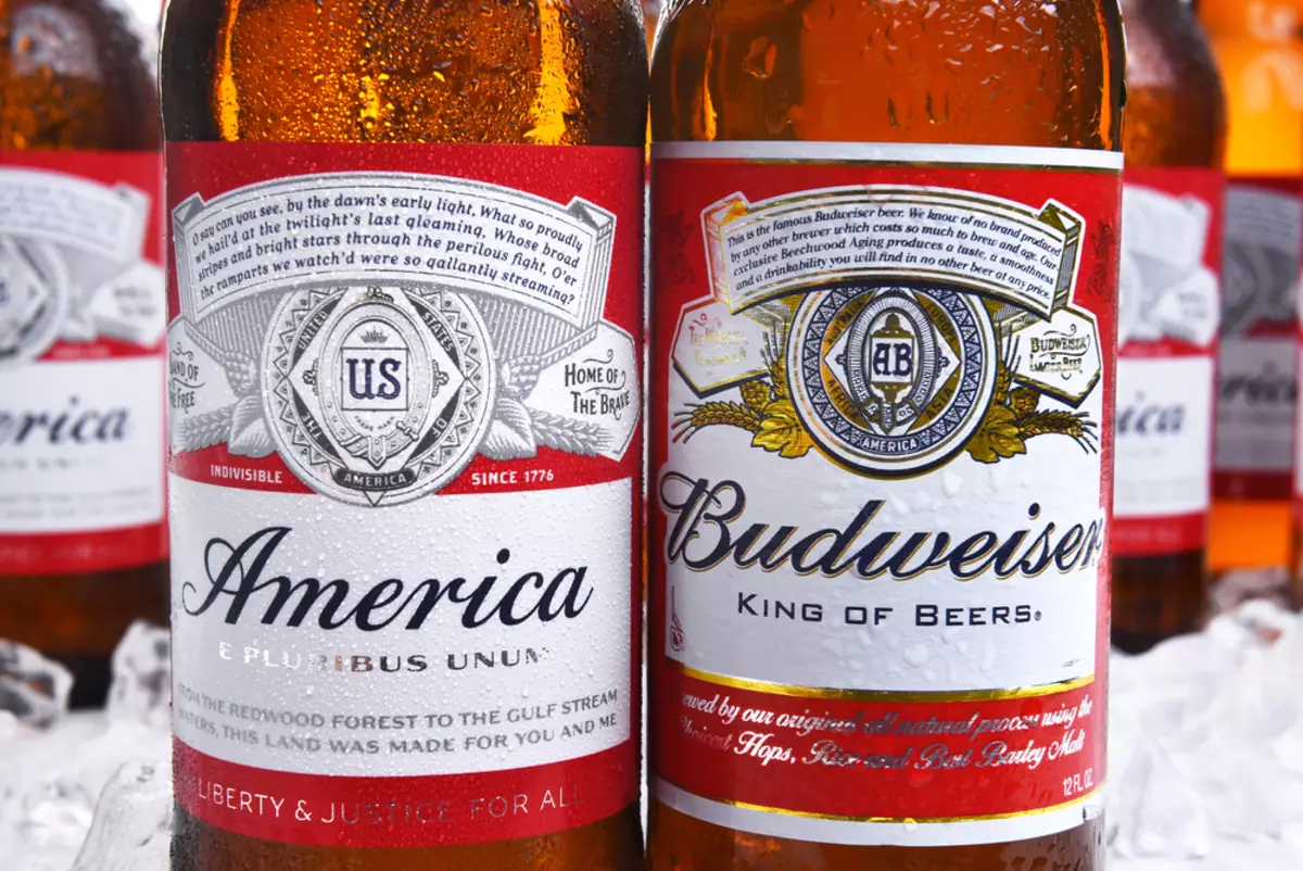 Budweiser Brewing Company-k bere energiaren% 100 jasotzen du iturri berriztagarriak erabiliz