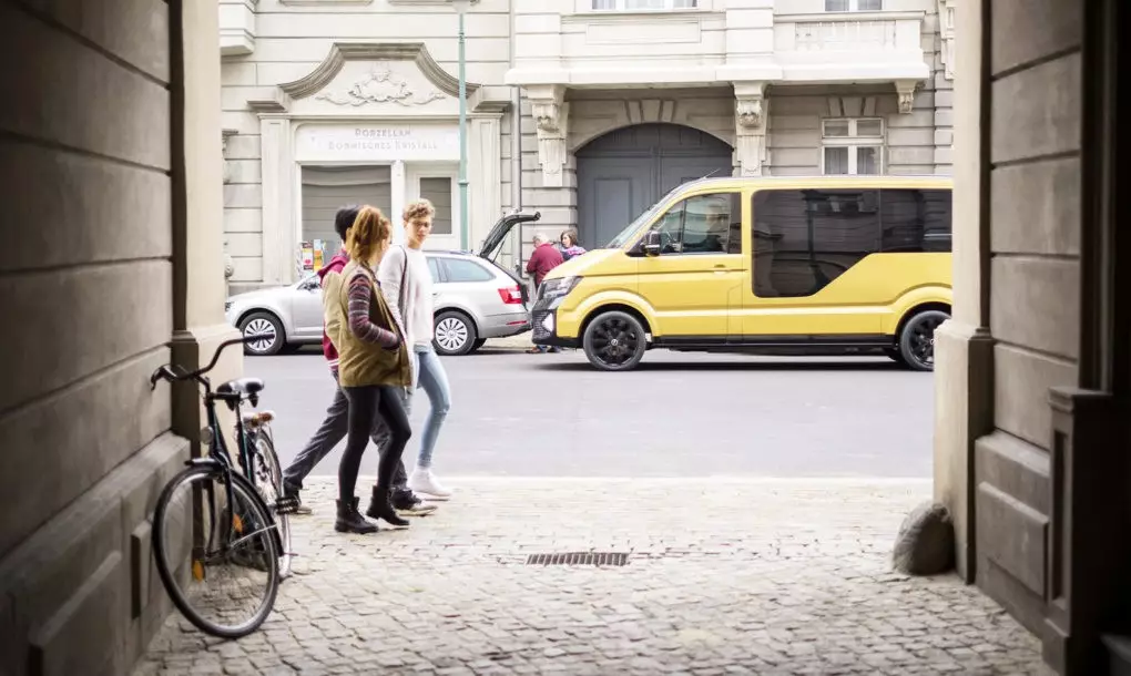 Volkswagen sähkö minibus