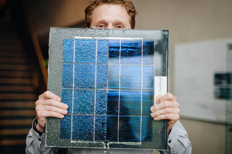Déi éischt Solarweeër fir Cyclististe generéiert méi Energie wéi erwaart