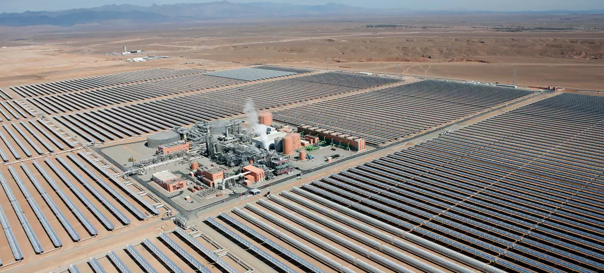 La costruzione della più grande centrale solare del mondo va alla prima fase