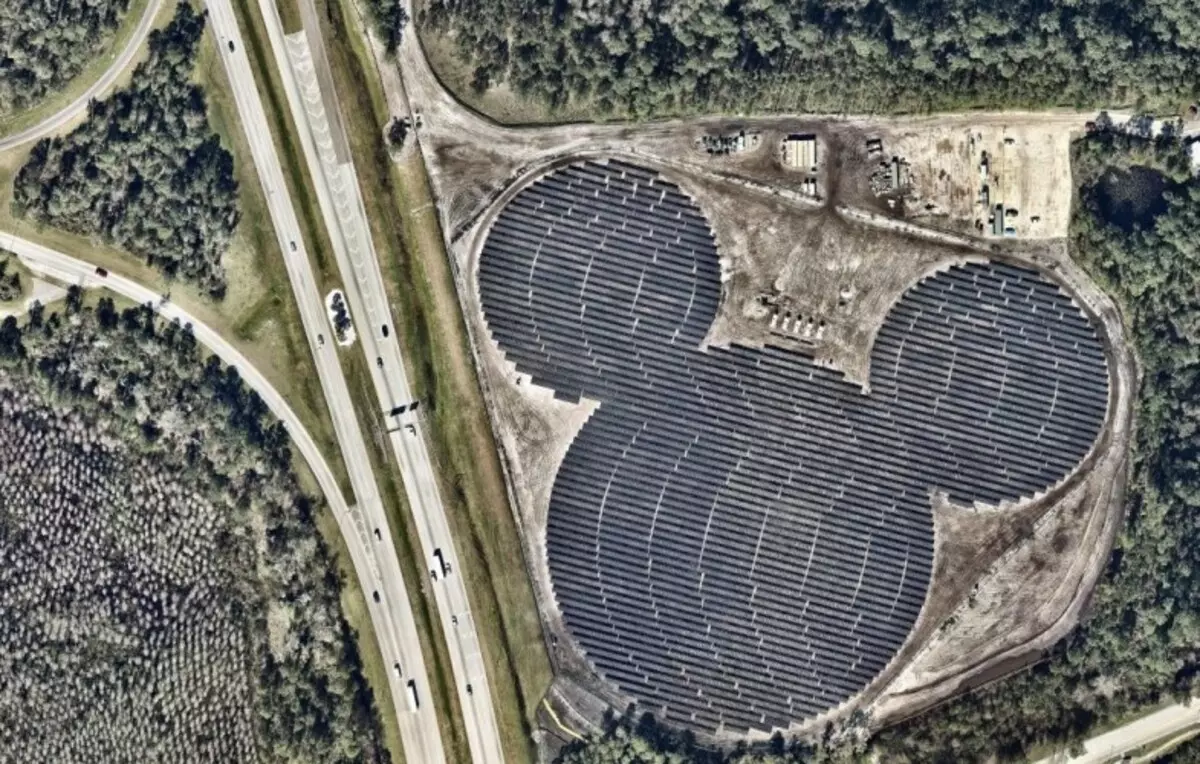 I-Disneyland izovula isitshalo samandla amakhulu solar