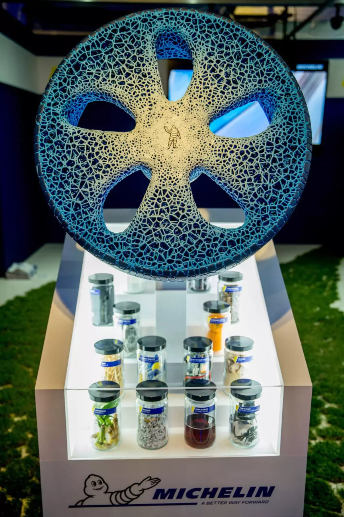 Η Michelin αντιπροσωπεύει τα ελαστικά εκτύπωσης 3D χωρίς αέρα που εργάζονται για πάντα