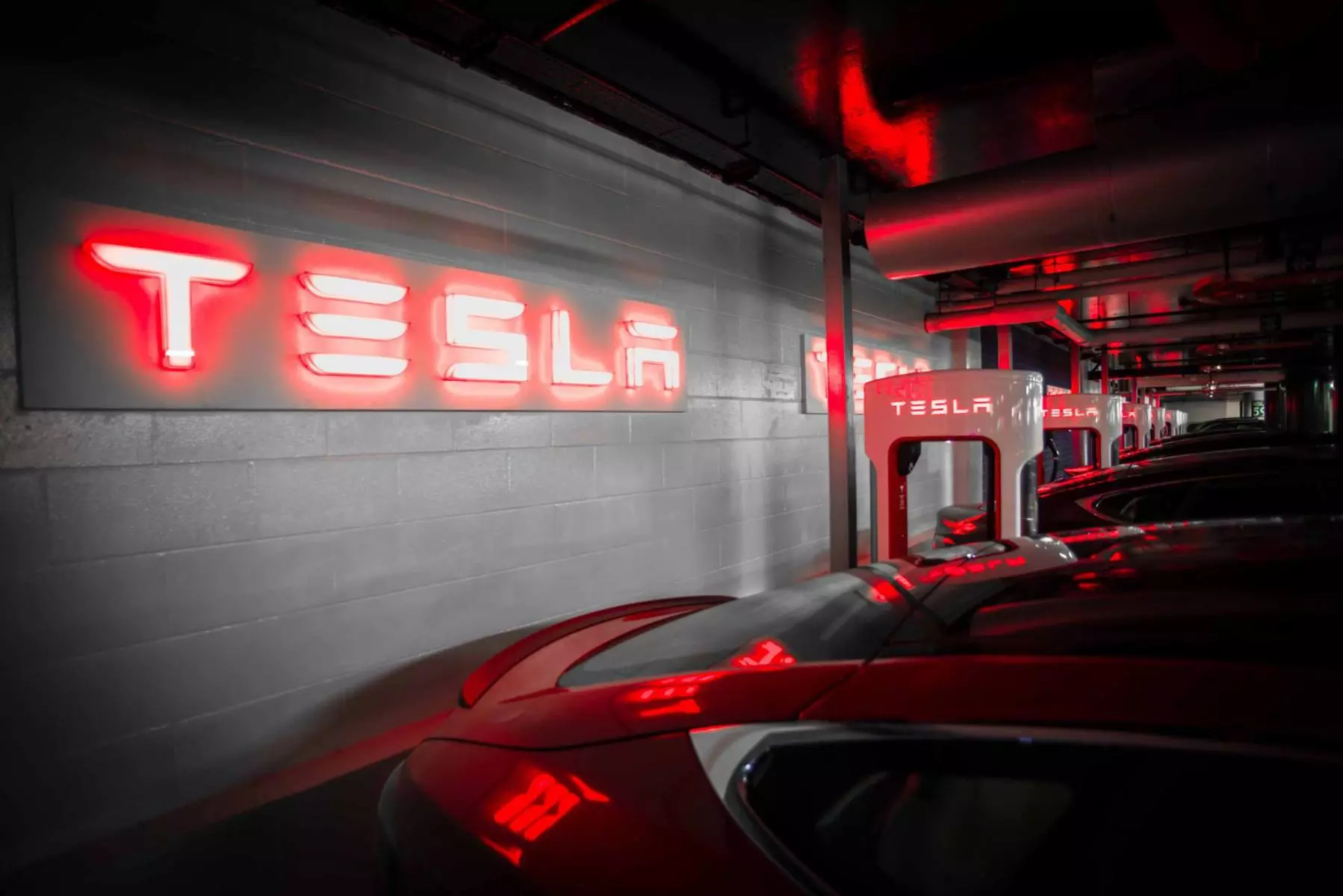 Tesla Supercharge Station à Londres