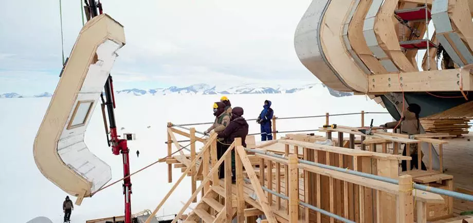 Pregled prve raziskovalne postaje brez prodaje na svetu na Antarktiki. 1. del