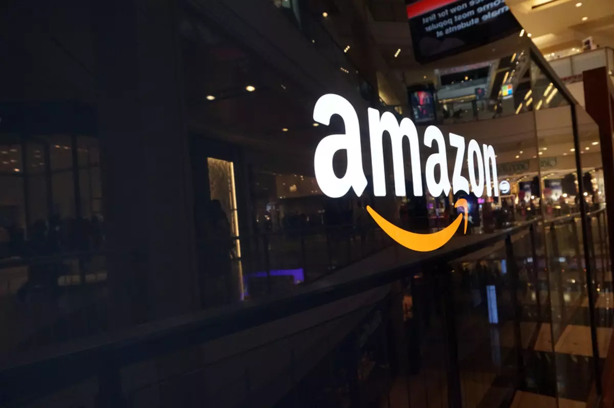 Amazon zai tabbatar da tsire-tsire 50 na hasken rana ta 2020