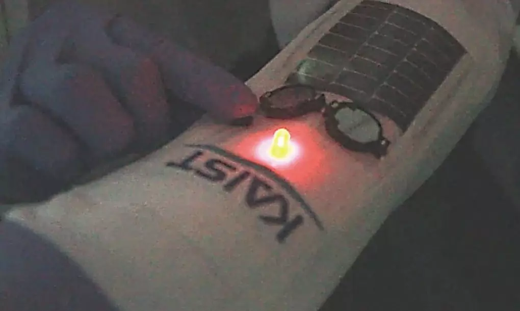 سائنسدانوں نے ایک بیٹری بنائی ہے جو 20 سیکنڈ میں چارج کر رہی ہے