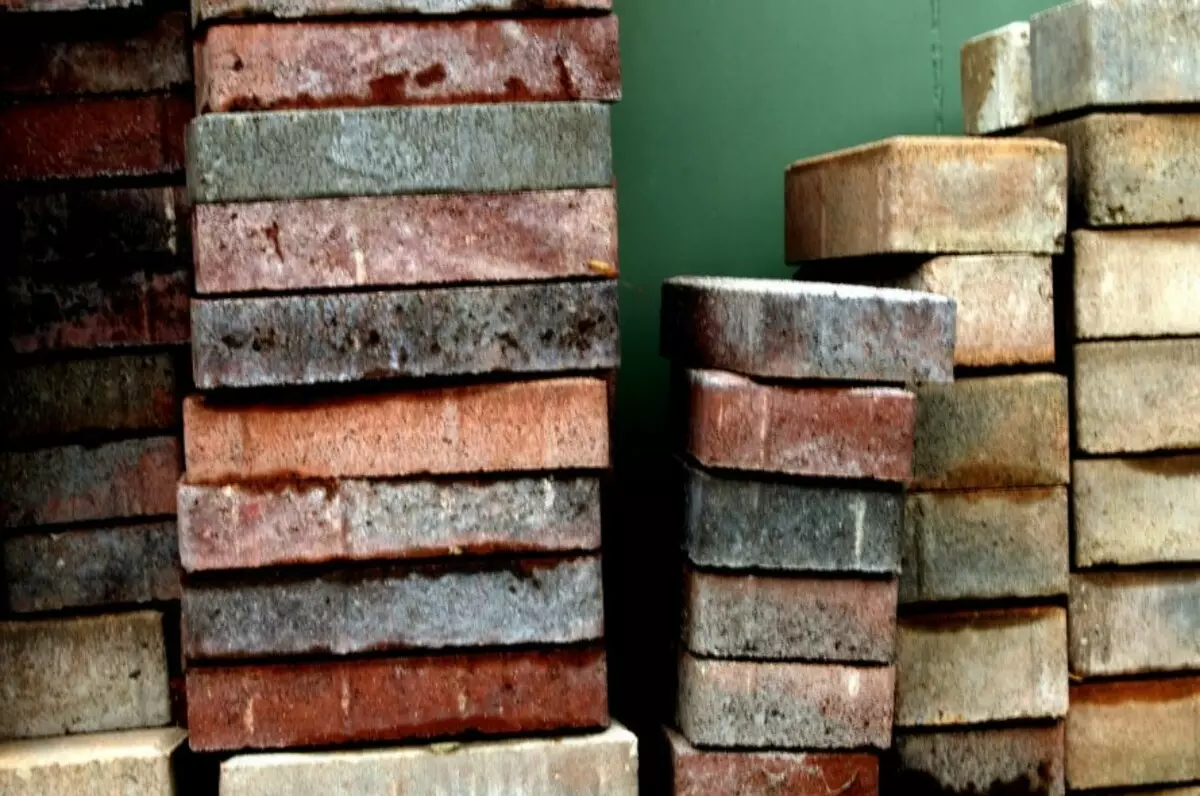 Smarte murstein resirkulerer avfall og produserer elektrisitet. FacePla.net Siste økologi Nyheter