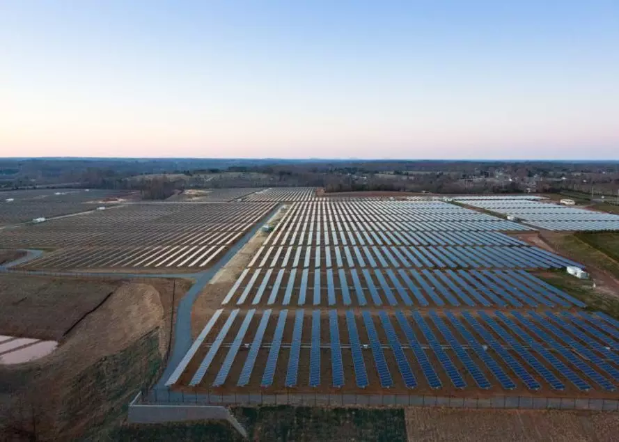 Apple ven energia solar excedentària