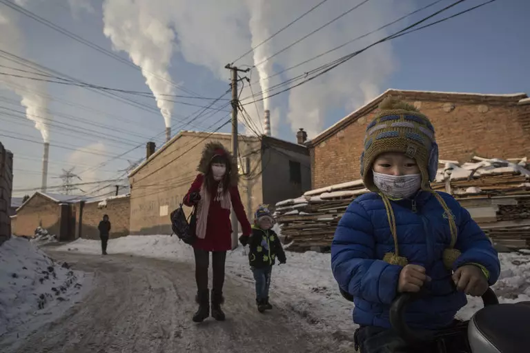 چین 200 کوئلہ پاور پلانٹس کی تعمیر کو روکتا ہے. Facepla.net تازہ ترین ماحولیاتی خبریں