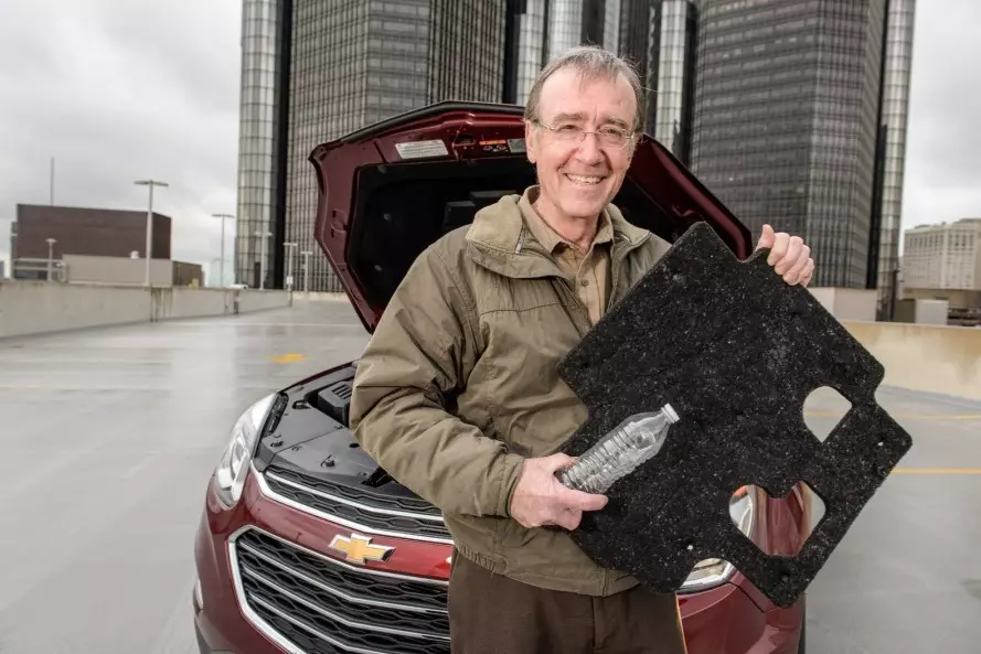 General Motors memproses botol plastik untuk Chevy Equinox