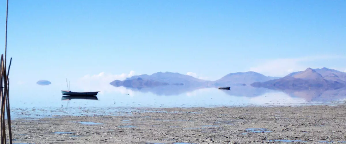 O segundo lago máis grande de Bolivia está completamente secado