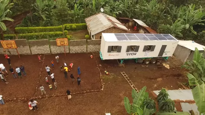 DigiTruck: шкільний клас в сонячному контейнері в Африці. Facepla.net останні новини екології