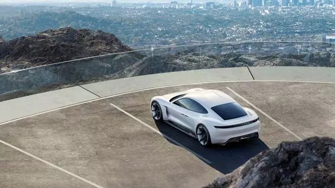 A Porsche anunciou o início da produção comercial do primeiro veículo elétrico. Notícias mais recentes de ecologia do facepla.net