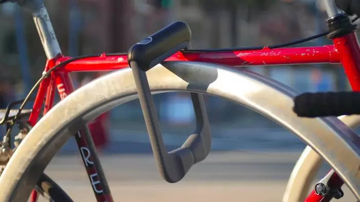 Smart Castle велосипедтің құлпын ашу үшін саусақ іздерін оқиды. Facebla.net Соңғы экологиялық жаңалықтар