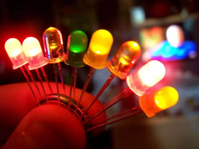 Technische doorbraak kan LED's niet duurder maken dan gloeilampen. FacePla.net Laatste ecologie Nieuws