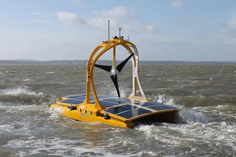 Autonomais katamarāns sāk mācīties ķeltu jūru. FacePla.net jaunākās ekoloģijas ziņas