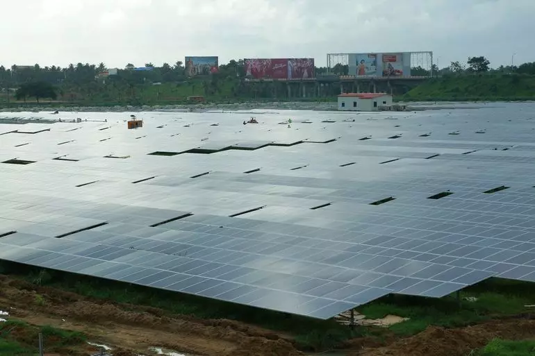 India nemzetközi repülőtér lesz az első a világon, amely teljes mértékben működik napelemeken