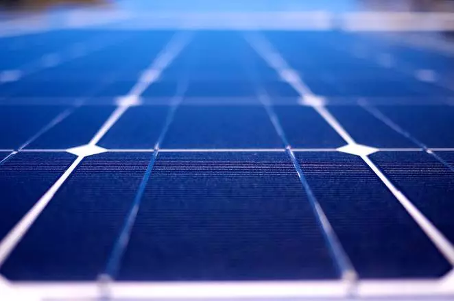 Panel solar ultrathin saka AS. Warta Ekologi Paling Anyar