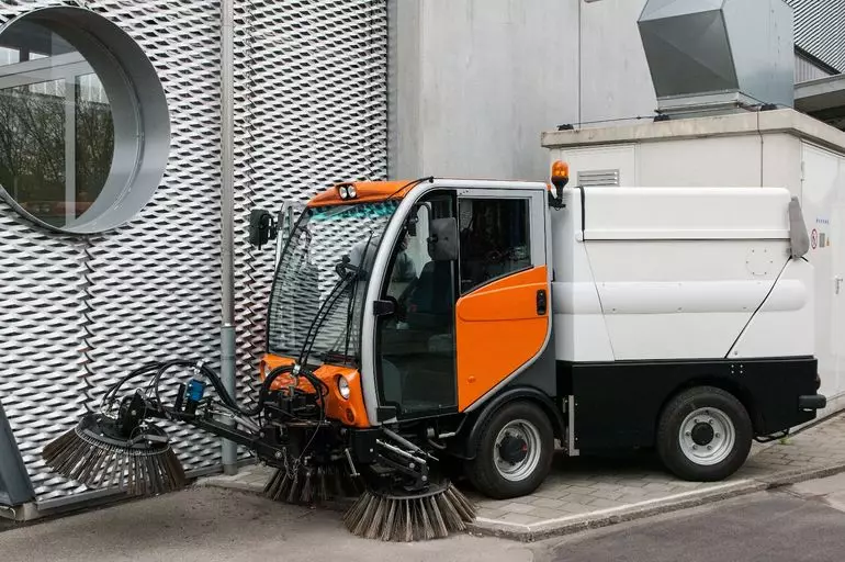 Υβριδική μηχανή συγκομιδής