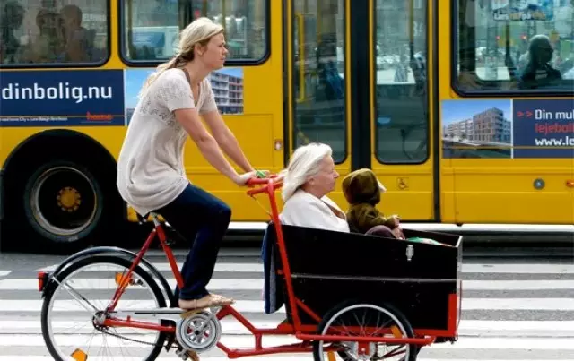 自行车运输更舒适的公众