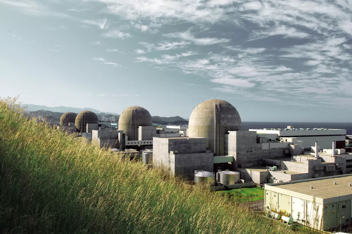 Branduolinis reaktorius, kuris gali dirbti su branduolinėmis atliekomis