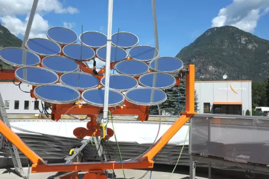 Fotoelektrični suncokreti iz IBM-a proizvode struju i vodu