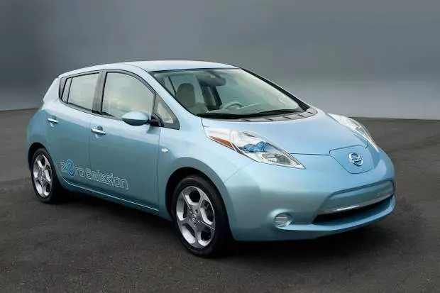 Nissan Leaf - Америка базарындагы биринчи электр унаа 100 мильден аз
