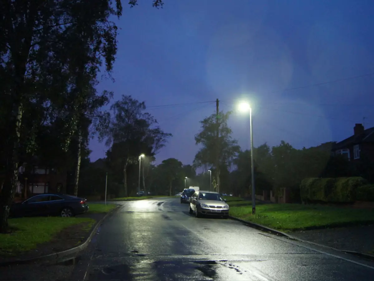 Pencahayaan LED dari jalan akan dipasang di Warrington. Facepla.net berita ekologi terbaru