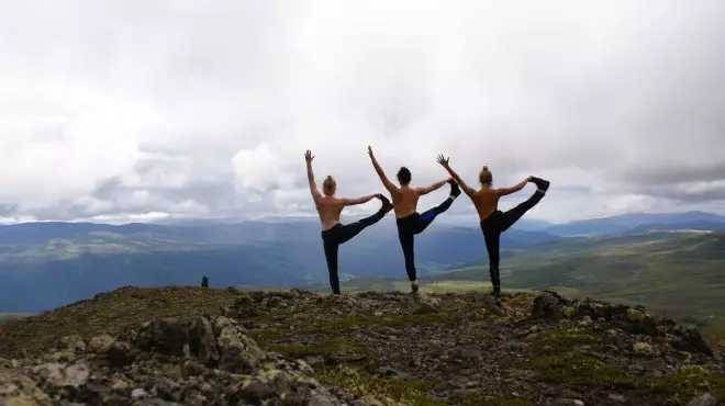 Topless Tour - Uusi sosiaalinen suuntaus. Facepla.net Uusimmat ekologian uutiset