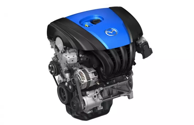 Mazda SkyActiv-G-motoroj permesos al benzinaj aŭtoj konkurenci kun elektra