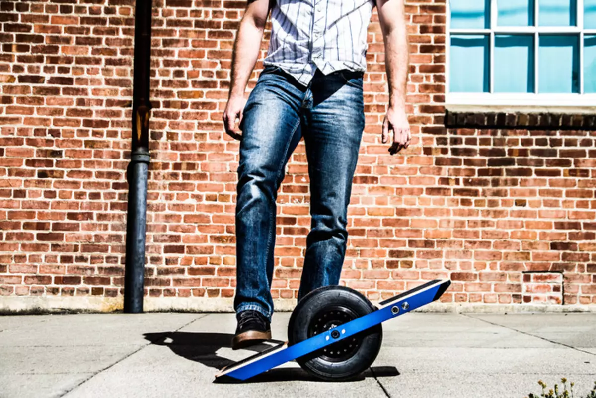 Onewheel аднаколавым электрычны скейтборд