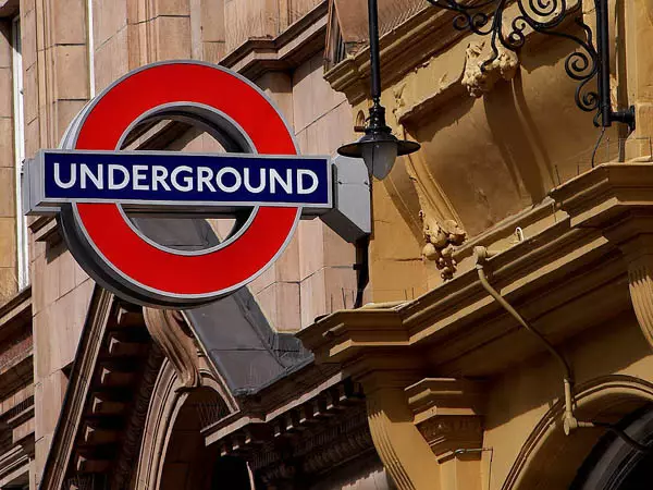 लंदन में, मेट्रो की मदद से घरों को गर्म कर देगा