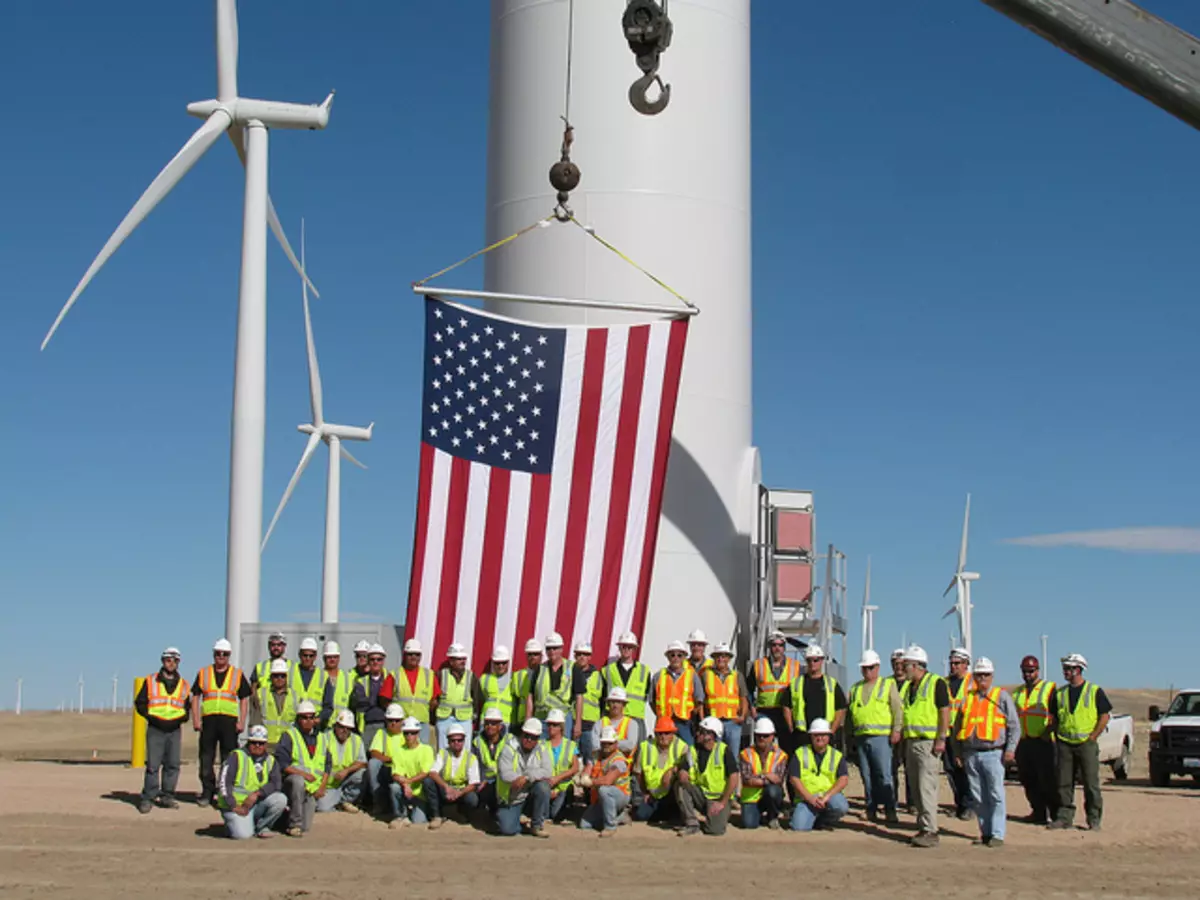 Quasi la metà dell'aumento della generazione di capacità nella rete elettrica statunitense ha fornito fonti rinnovabili