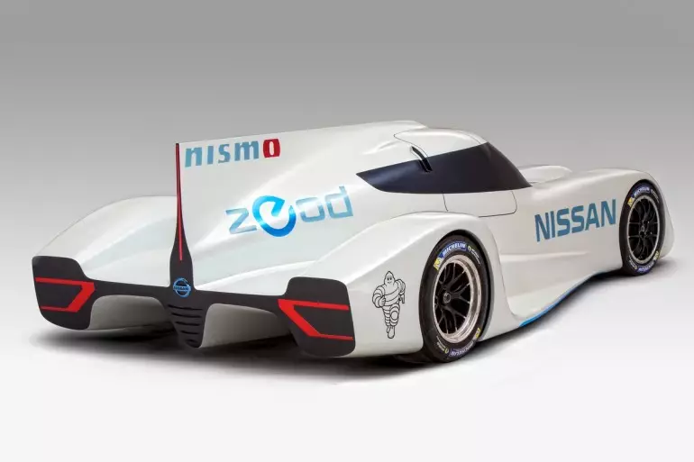 Nissan Zeod RC podrá desarrollar la velocidad máxima de más de 300 km / h.