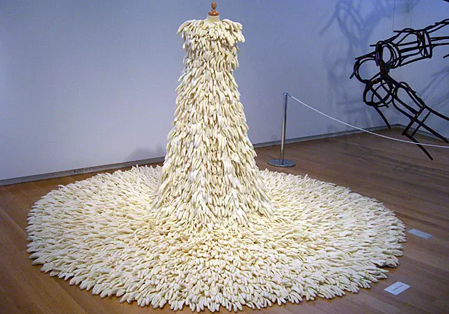 生態時尚：來自回收材料的婚禮服裝