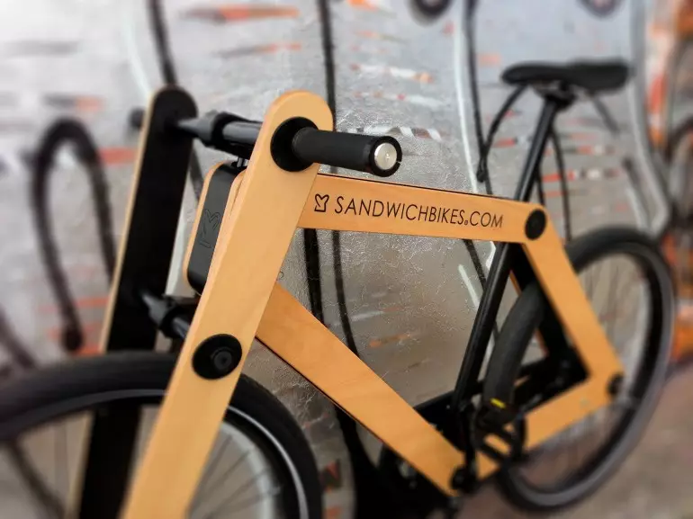Sandwichbike - sanduíche de bicicleta de compensado