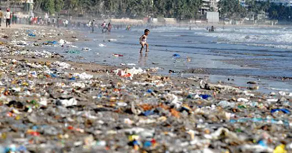 Sådan rengøres havet fra plastik? 19-årige studerende fandt en løsning