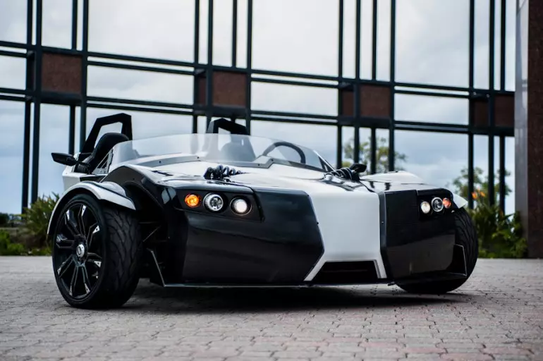 Torq Roadster - samochód elektryczny o ostrym charakterze