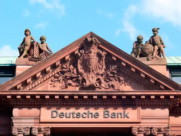 Deustche- ბანკი.