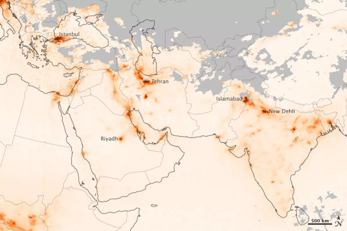 Zimakhala zovuta kupuma ku Middle East. Chithunzi chochokera ku Satellites