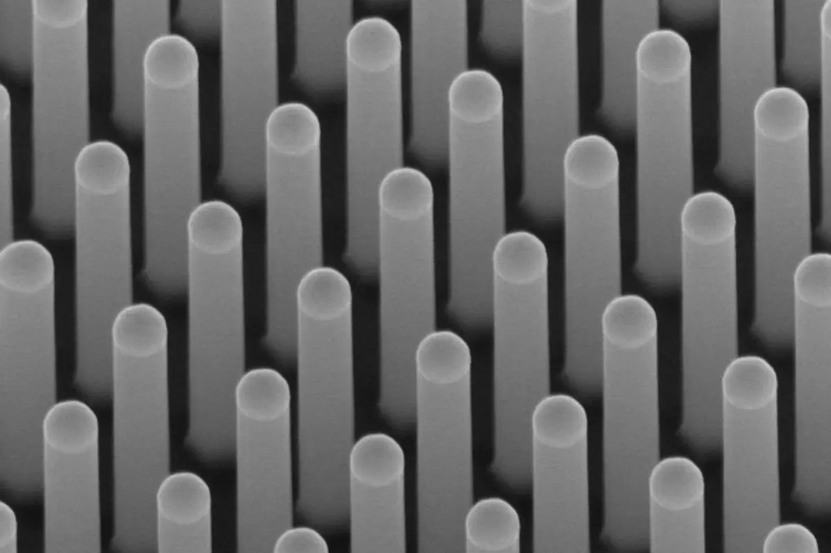 Svenska forskare bestämde den optimala storleken av nanopokracker för solceller