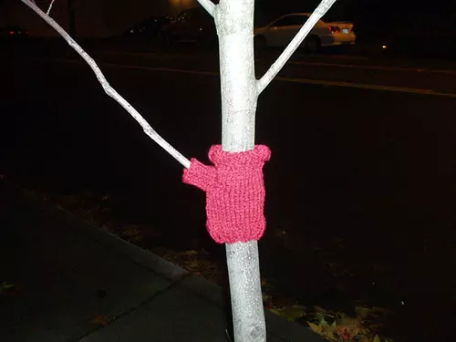 Плетени пуловер за любимо дърво
