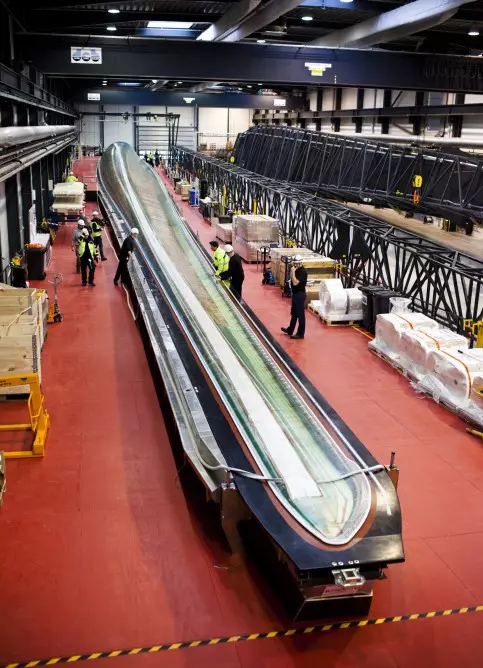 Siemens fabrikində 75 metr uzunluğunda bir bıçağın istehsalı