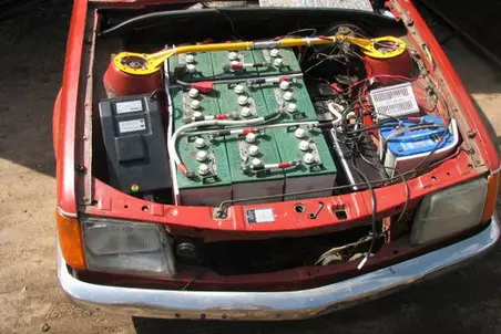 الیکٹرک گاڑیاں کی مسابقتی بہتر بیٹریاں فراہم کرے گی