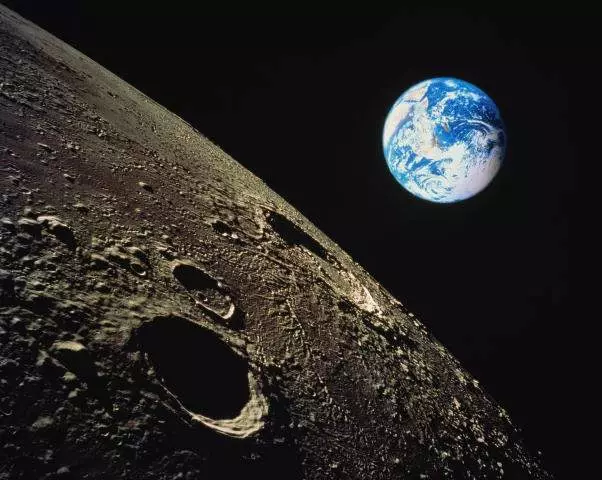 The mystery of the lunar water is revealed