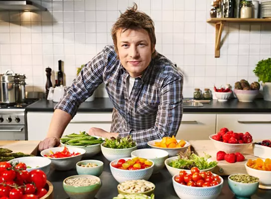 Jamie Oliverrek mcdonald-en gaitzetsi du