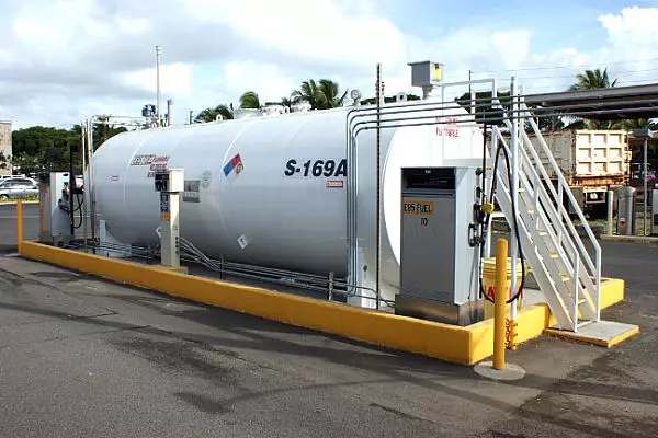 पर्ल हब में अमेरिकन नेवी का पहला जैव ईवेल गैस स्टेशन