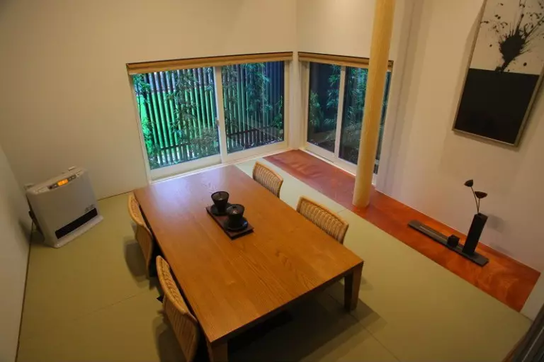 Bahagian dalaman rumah intelektual Honda - tingkat pertama, bilik gaya Jepun