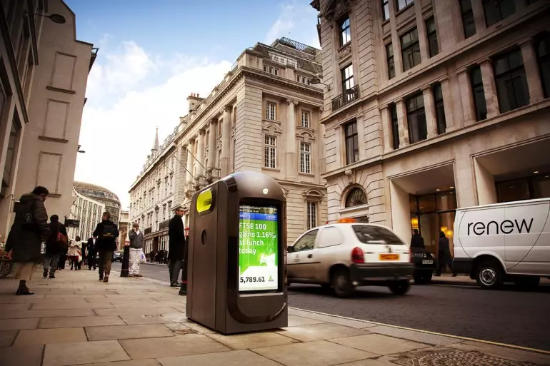 Menjelang permulaan Sukan Olimpik pada bulan Jun 2012, 200 tangki sampah akan muncul di jalan-jalan di London, memainkan peranan maklumat berdiri