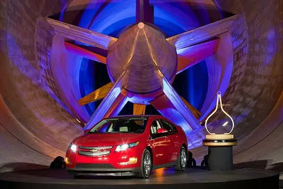 Chevrolet Volt recolle premios, pero non hai poder para conseguir un bo nivel de vendas. Por que?